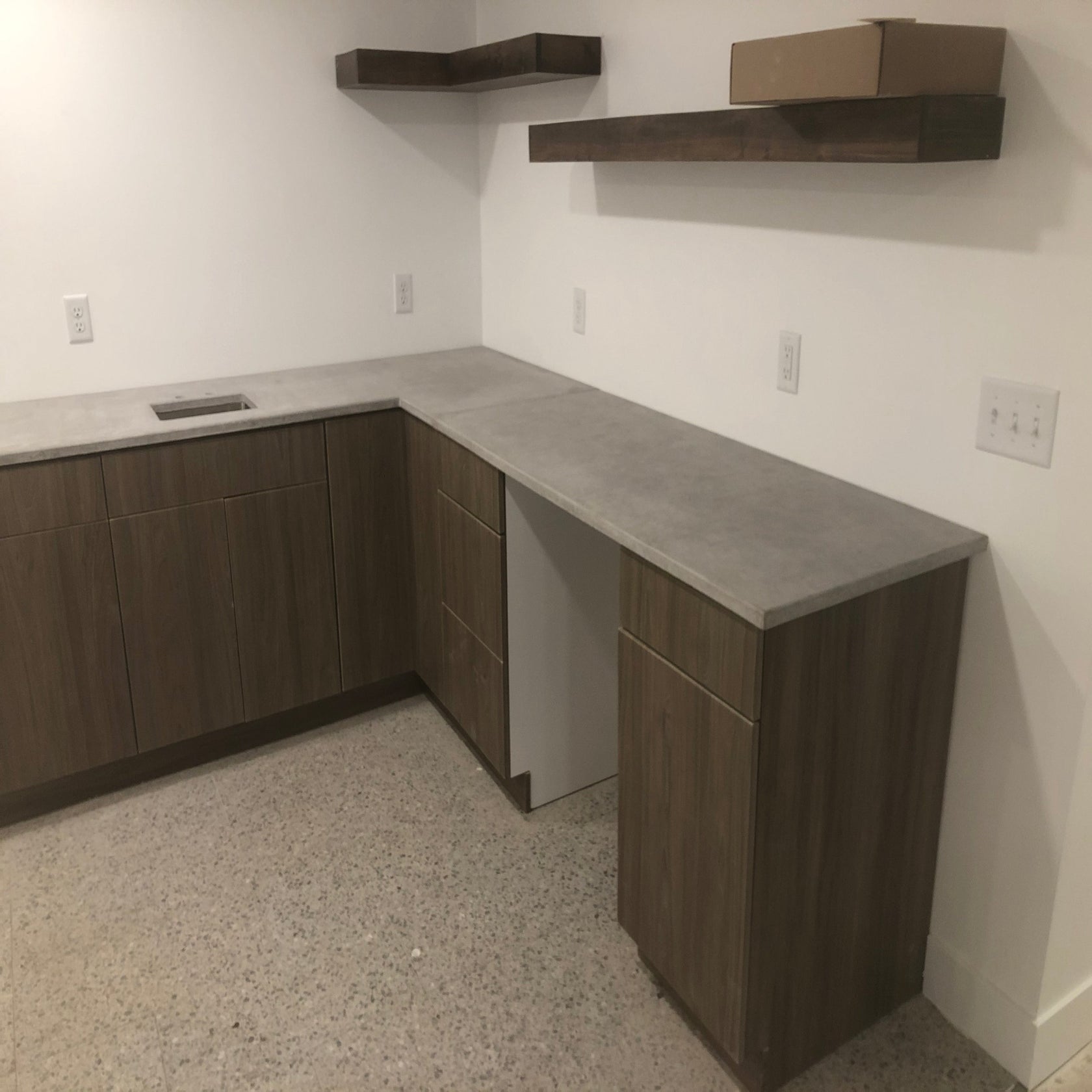 Concrete Counter Tops for Kitchen – Wood and Stone Designs